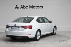 Balts Skoda SuperB 2016 Tallina, ar dzinēja tilpumu 1.40 L un nobraukumu 244 tūkst. km par 8990 €, foto 5 vietnē AUTOMOTO.COM.LV