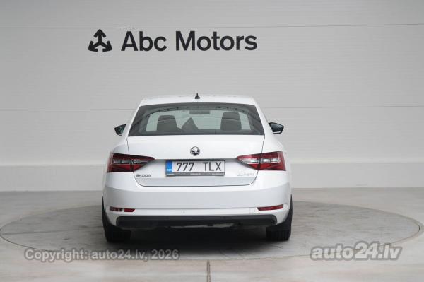 White Skoda SuperB 2016 in Tallinn, with an engine capacity of 1.40 L and mileage of 244 thousand km for 8990 €, photo 5 on AUTOMOTO.COM.LV
