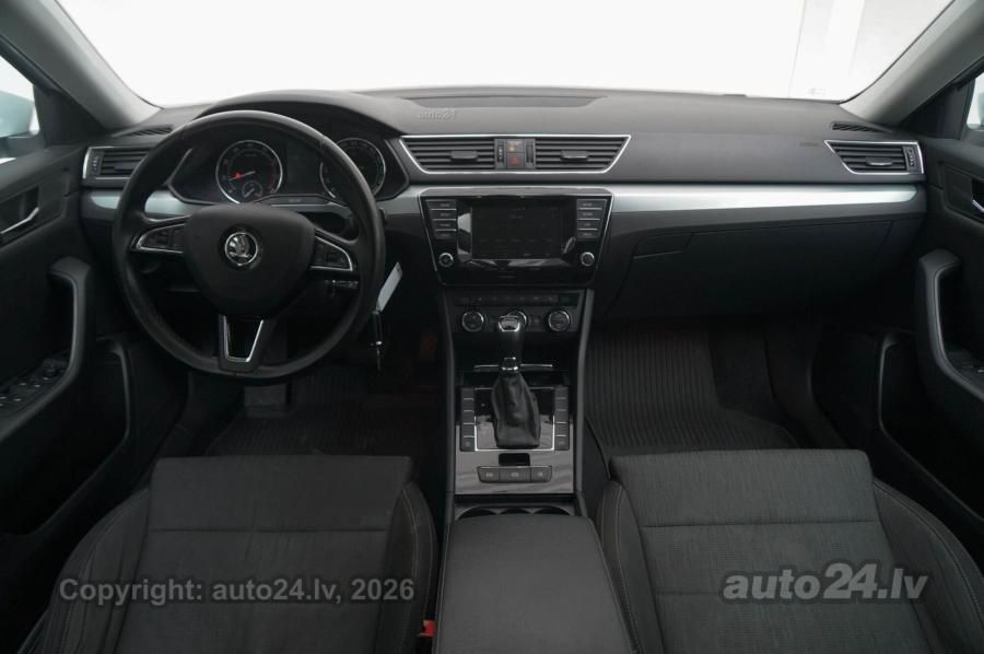 Balts Skoda SuperB 2016 Tallina, ar dzinēja tilpumu 1.40 L un nobraukumu 244 tūkst. km par 8990 €, foto 9 vietnē AUTOMOTO.COM.LV