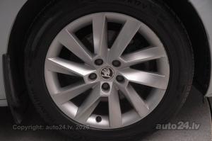 Balts Skoda SuperB 2016 Tallina, ar dzinēja tilpumu 1.40 L un nobraukumu 244 tūkst. km par 8990 €, foto 14 vietnē AUTOMOTO.COM.LV