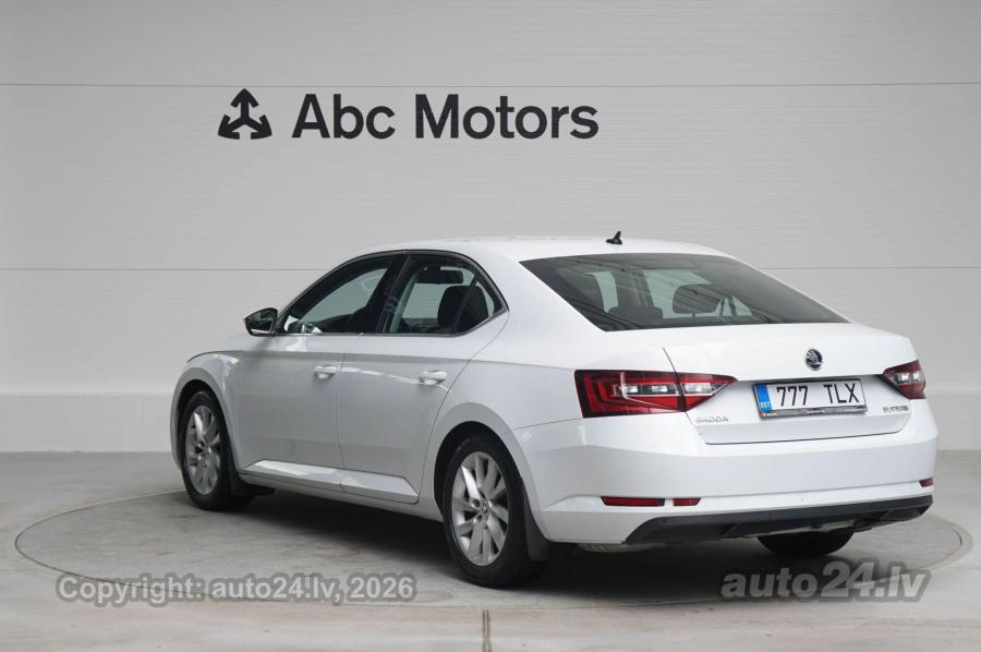 Balts Skoda SuperB 2016 Tallina, ar dzinēja tilpumu 1.40 L un nobraukumu 246 tūkst. km par 7990 €, foto 7 vietnē AUTOMOTO.COM.LV