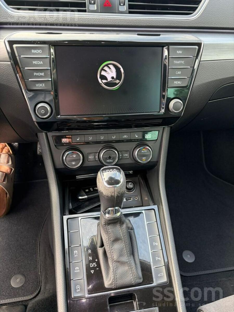 Balts Skoda SuperB 2016 Limbaži, ar dzinēja tilpumu 2.00 L un nobraukumu 235 tūkst. km par 10990 €, foto 3 vietnē AUTOMOTO.COM.LV