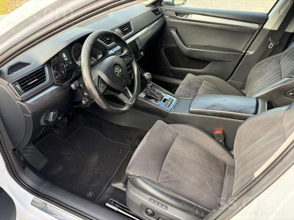 Skoda SuperB 2016 Limbaži vietnē Balts Skoda SuperB 2016 Limbaži, ar dzinēja tilpumu 2.00 L un nobraukumu 235 tūkst. km par 10990 €, foto 5 vietnē AUTOMOTO.COM.LV