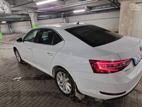 Balts Skoda SuperB 2017 Viļņa, ar dzinēja tilpumu 2.00 L un nobraukumu 291 tūkst. km par 11300 €, foto 5 vietnē AUTOMOTO.COM.LV