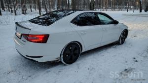 White Skoda SuperB 2018 in Riga, with an engine capacity of 2.00 L and mileage of 246 thousand km for 9699 €, photo 5 on AUTOMOTO.COM.LV