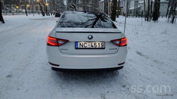 Balts Skoda SuperB 2018 Rīga, ar dzinēja tilpumu 2.00 L un nobraukumu 246 tūkst. km par 9699 €, foto 6 vietnē AUTOMOTO.COM.LV