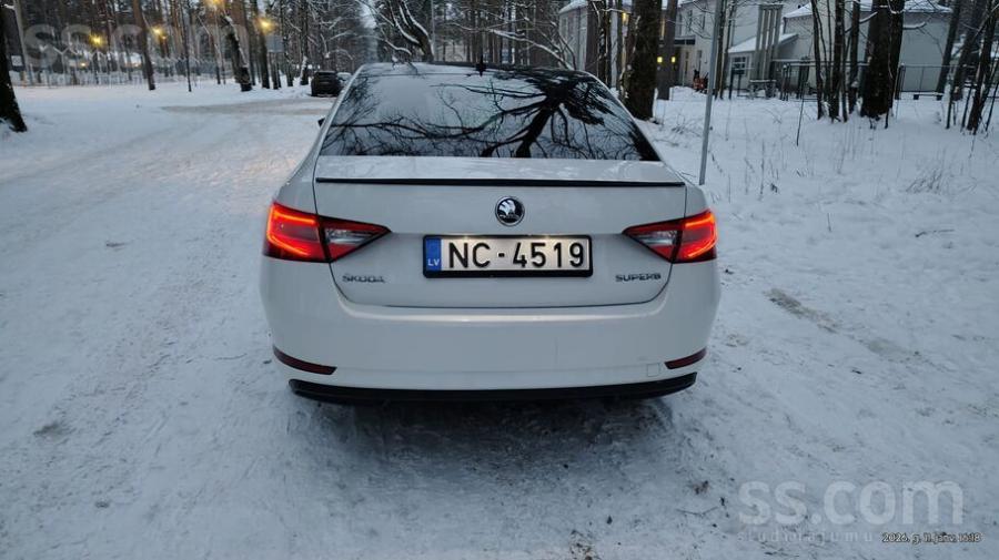 White Skoda SuperB 2018 in Riga, with an engine capacity of 2.00 L and mileage of 246 thousand km for 9699 €, photo 6 on AUTOMOTO.COM.LV