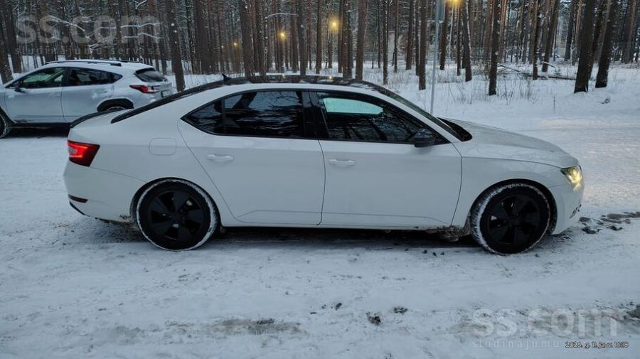 White Skoda SuperB 2018 in Riga, with an engine capacity of 2.00 L and mileage of 246 thousand km for 9699 €, photo 7 on AUTOMOTO.COM.LV