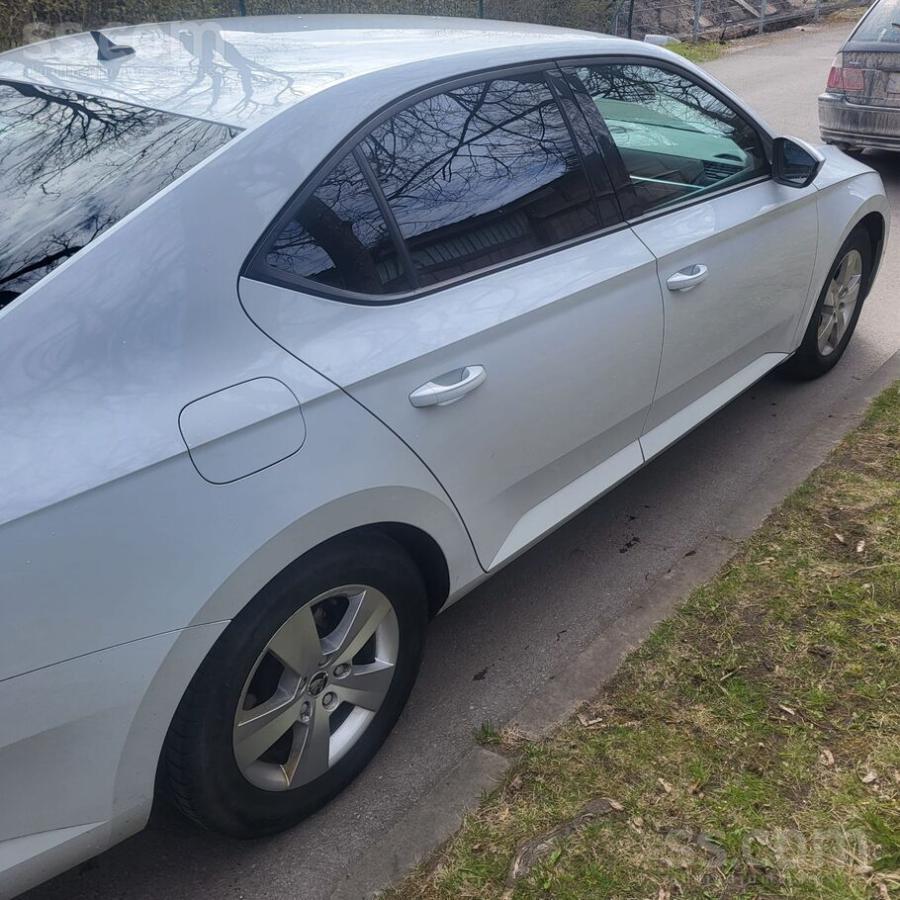 Balts Skoda SuperB 2018 Rīga, ar dzinēja tilpumu 1.60 L un nobraukumu 197 tūkst. km par 12500 €, foto 4 vietnē AUTOMOTO.COM.LV