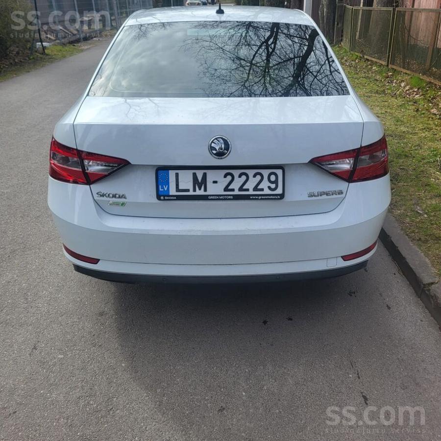 Balts Skoda SuperB 2018 Rīga, ar dzinēja tilpumu 1.60 L un nobraukumu 197 tūkst. km par 12500 €, foto 5 vietnē AUTOMOTO.COM.LV