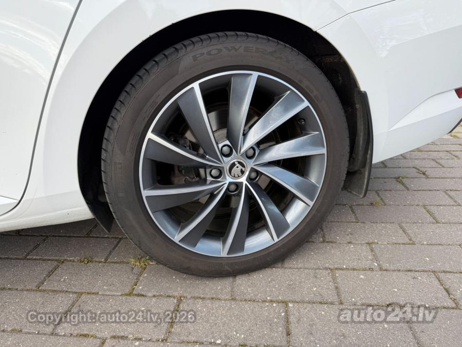 Balts Skoda SuperB 2018 Veru, ar dzinēja tilpumu 2.00 L un nobraukumu 155 tūkst. km par 20900 €, foto 20 vietnē AUTOMOTO.COM.LV