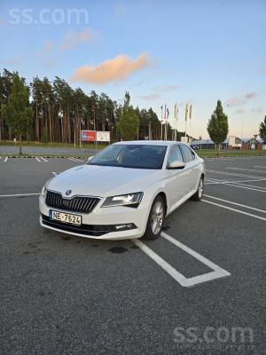 White Skoda SuperB 2018 in Riga, with an engine capacity of 2.00 L and mileage of 183 thousand km for 15500 €, photo  on AUTOMOTO.COM.LV