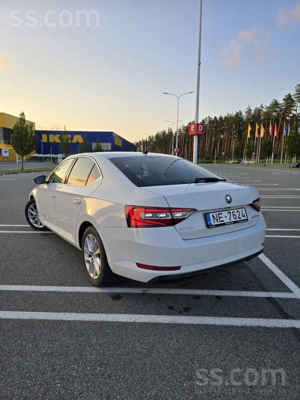 Balts Skoda SuperB 2018 Rīga, ar dzinēja tilpumu 2.00 L un nobraukumu 183 tūkst. km par 15500 €, foto 2 vietnē AUTOMOTO.COM.LV