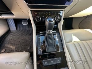 Balts Skoda SuperB 2019 Tallina, ar dzinēja tilpumu 2.00 L un nobraukumu 278 tūkst. km par 13750 €, foto 12 vietnē AUTOMOTO.COM.LV