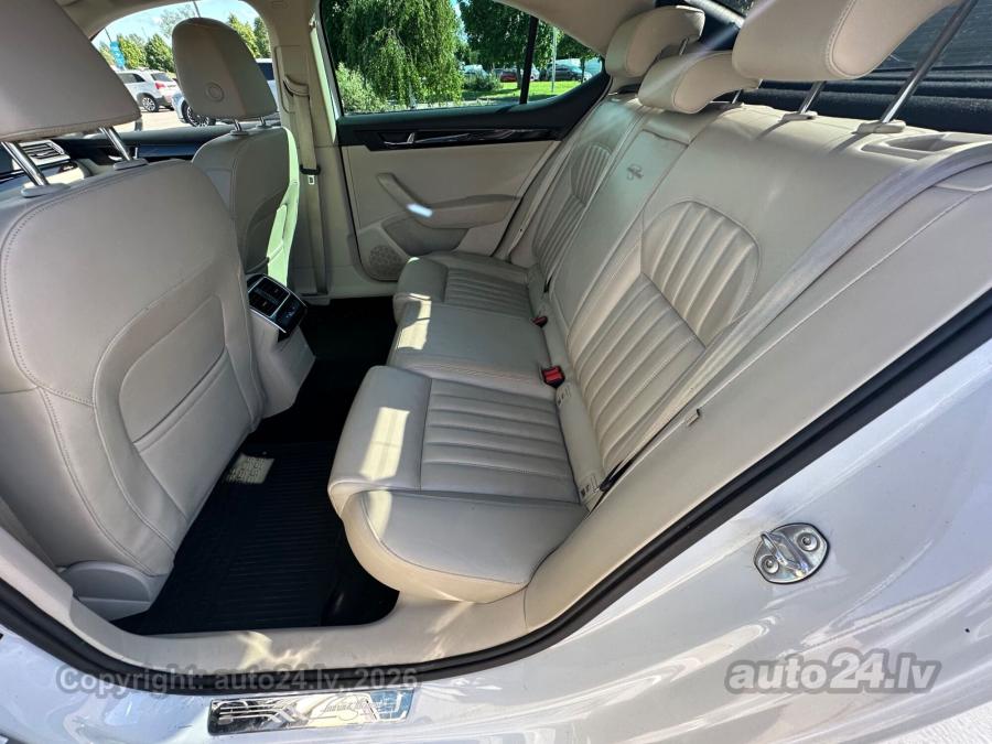 Balts Skoda SuperB 2019 Tallina, ar dzinēja tilpumu 2.00 L un nobraukumu 278 tūkst. km par 13750 €, foto 15 vietnē AUTOMOTO.COM.LV