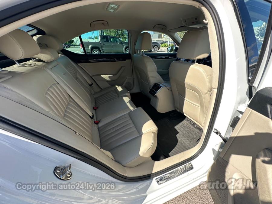 Balts Skoda SuperB 2019 Tallina, ar dzinēja tilpumu 2.00 L un nobraukumu 278 tūkst. km par 13750 €, foto 19 vietnē AUTOMOTO.COM.LV
