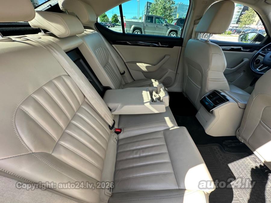 Balts Skoda SuperB 2019 Tallina, ar dzinēja tilpumu 2.00 L un nobraukumu 278 tūkst. km par 13750 €, foto 20 vietnē AUTOMOTO.COM.LV