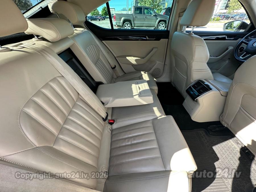 Balts Skoda SuperB 2019 Tallina, ar dzinēja tilpumu 2.00 L un nobraukumu 278 tūkst. km par 13750 €, foto 23 vietnē AUTOMOTO.COM.LV