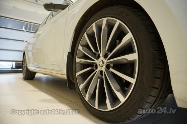 Balts Skoda SuperB 2019 Tallina, ar dzinēja tilpumu 2.00 L un nobraukumu 208 tūkst. km par 16900 €, foto 5 vietnē AUTOMOTO.COM.LV