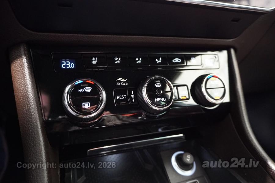 Balts Skoda SuperB 2019 Tallina, ar dzinēja tilpumu 2.00 L un nobraukumu 208 tūkst. km par 16900 €, foto 24 vietnē AUTOMOTO.COM.LV