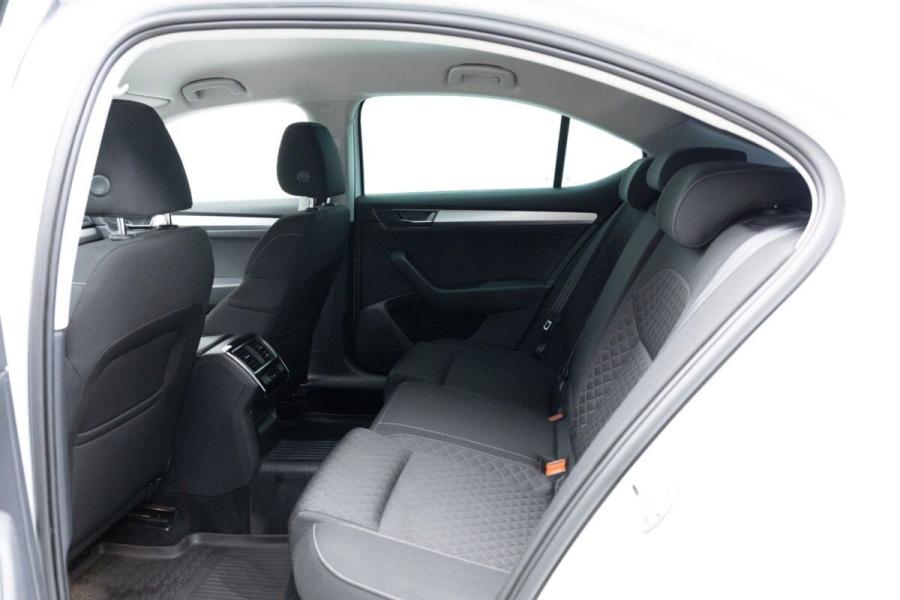 Balts Skoda SuperB 2020 Jehvi, ar dzinēja tilpumu 2.00 L un nobraukumu 115 tūkst. km par 19700 €, foto 18 vietnē AUTOMOTO.COM.LV