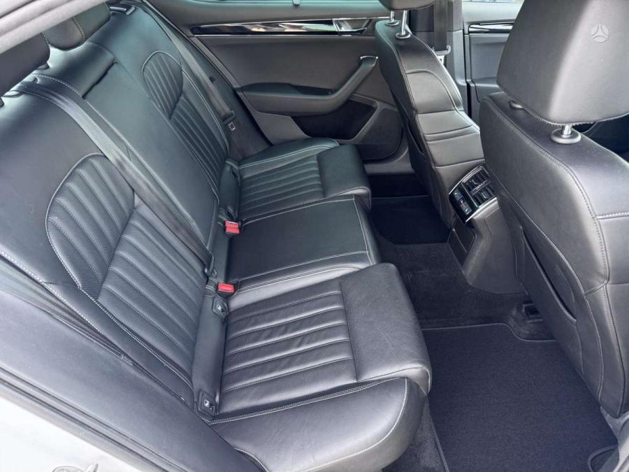 White Skoda SuperB 2020 in Vilnius, with an engine capacity of 1.40 L and mileage of 146 thousand km for 18650 €, photo 11 on AUTOMOTO.COM.LV