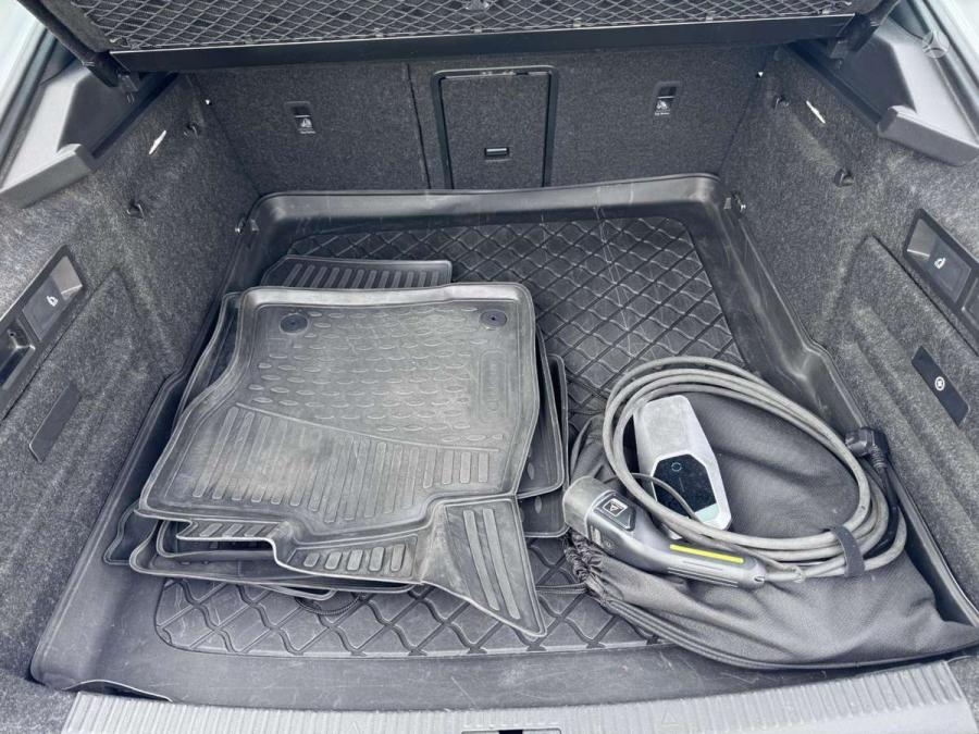 White Skoda SuperB 2020 in Vilnius, with an engine capacity of 1.40 L and mileage of 146 thousand km for 18650 €, photo 13 on AUTOMOTO.COM.LV