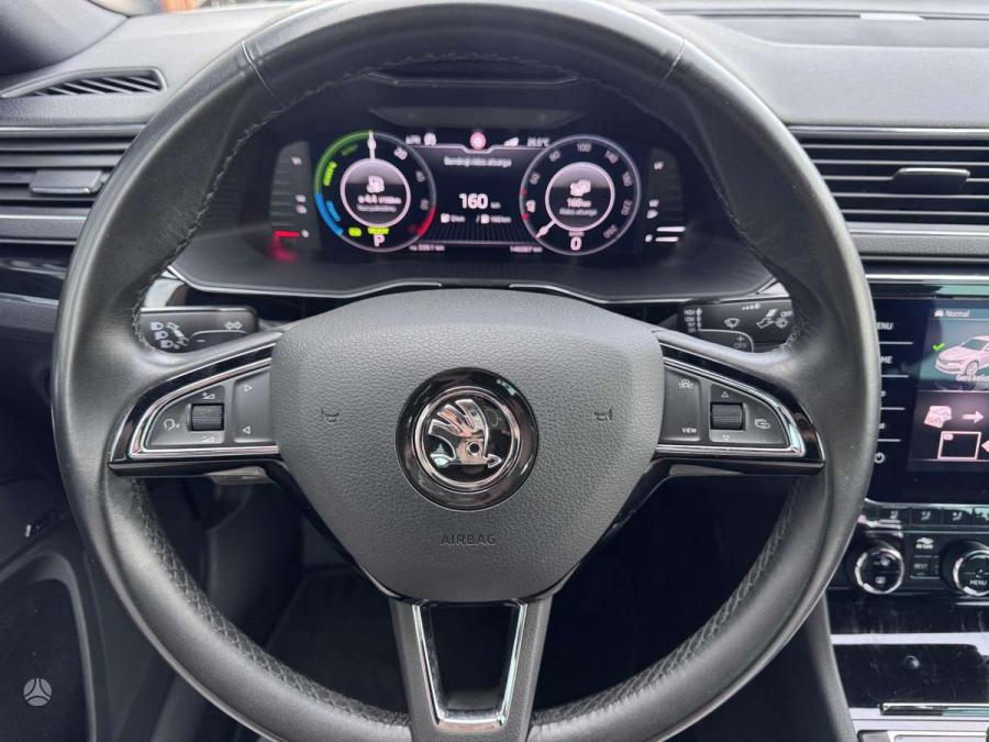 White Skoda SuperB 2020 in Vilnius, with an engine capacity of 1.40 L and mileage of 146 thousand km for 18650 €, photo 16 on AUTOMOTO.COM.LV