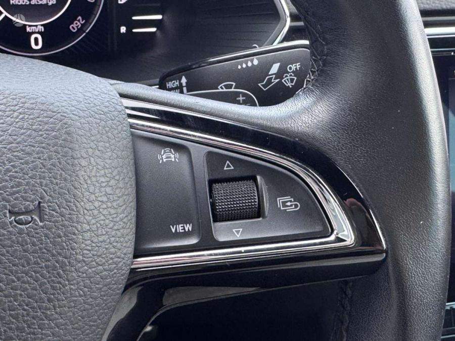 White Skoda SuperB 2020 in Vilnius, with an engine capacity of 1.40 L and mileage of 146 thousand km for 18650 €, photo 20 on AUTOMOTO.COM.LV