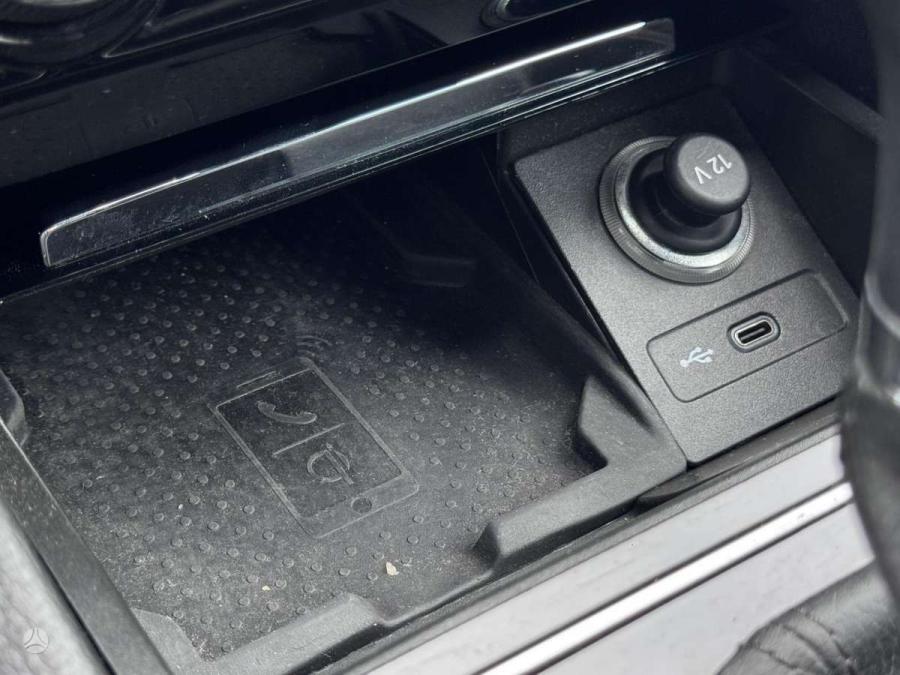 White Skoda SuperB 2020 in Vilnius, with an engine capacity of 1.40 L and mileage of 146 thousand km for 18650 €, photo 30 on AUTOMOTO.COM.LV