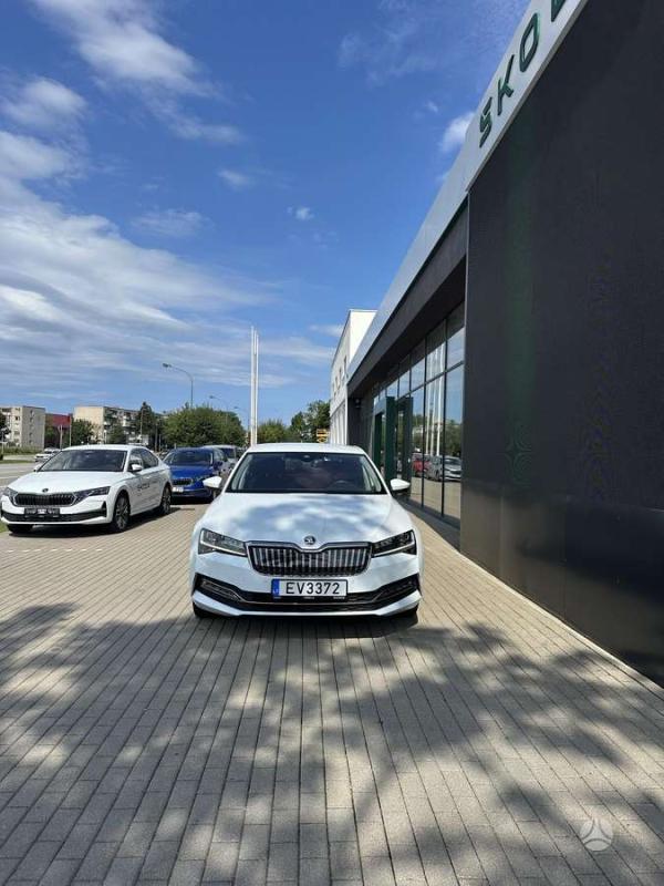 Balts Skoda SuperB 2020 Klaipėda, ar dzinēja tilpumu 1.40 L un nobraukumu 75 tūkst. km par 21800 €, foto 4 vietnē AUTOMOTO.COM.LV