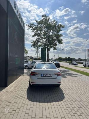 White Skoda SuperB 2020 in Klaipeda, with an engine capacity of 1.40 L and mileage of 75 thousand km for 21800 €, photo 5 on AUTOMOTO.COM.LV