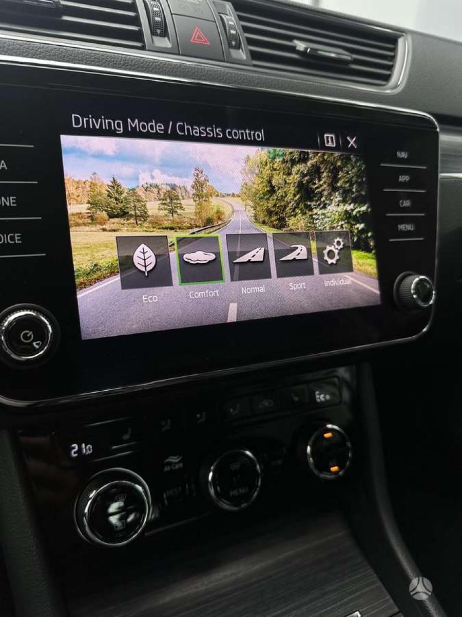White Skoda SuperB 2020 in Klaipeda, with an engine capacity of 1.40 L and mileage of 75 thousand km for 21800 €, photo 18 on AUTOMOTO.COM.LV