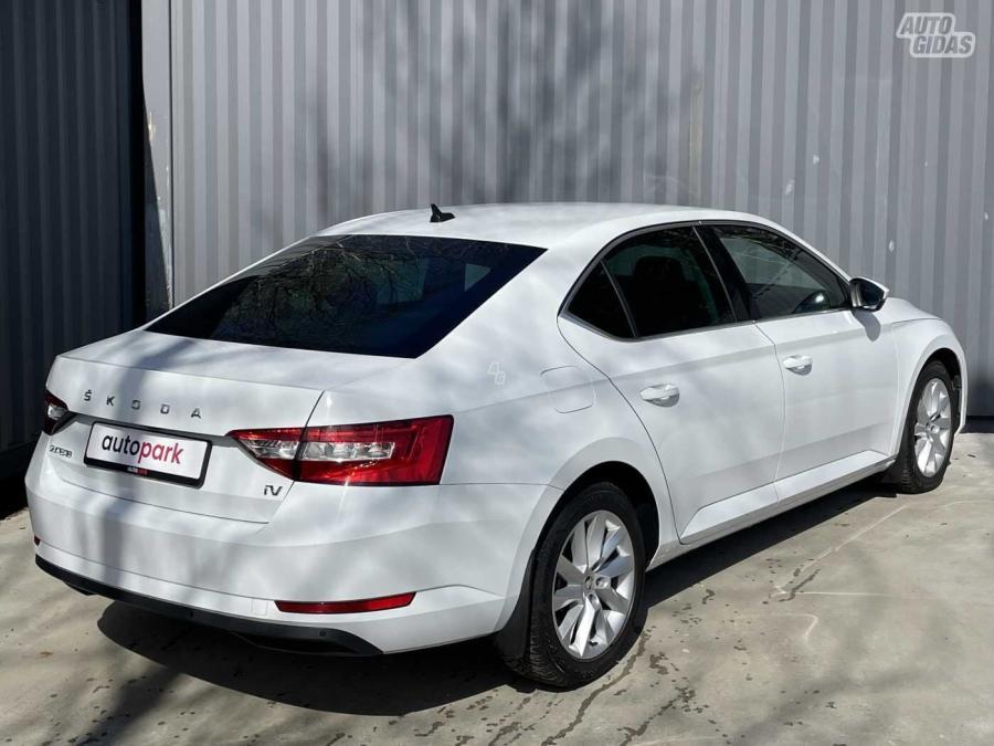 White Skoda SuperB 2021 in Vilnius, with an engine capacity of 1.40 L and mileage of 112 thousand km for 17500 €, photo 4 on AUTOMOTO.COM.LV