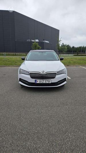Balts Skoda SuperB 2021 Viļņa, ar dzinēja tilpumu 2.00 L un nobraukumu 221 tūkst. km par 14500 €, foto  vietnē AUTOMOTO.COM.LV