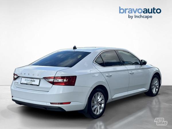 Skoda SuperB 2021 Klaipėda vietnē Balts Skoda SuperB 2021 Klaipėda, ar dzinēja tilpumu 1.50 L un nobraukumu 117 tūkst. km par 19500 €, foto 6 vietnē AUTOMOTO.COM.LV