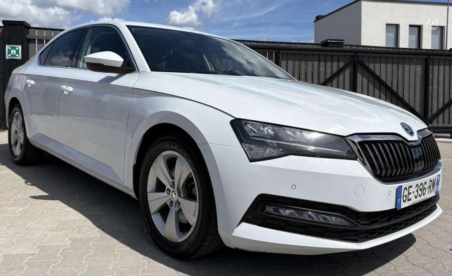 White Skoda SuperB 2022 in Kaunas, with an engine capacity of 1.97 L and mileage of 290 thousand km for 12999 €, photo 1 on AUTOMOTO.COM.LV