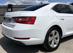 White Skoda SuperB 2022 in Kaunas, with an engine capacity of 1.97 L and mileage of 290 thousand km for 12999 €, photo 11 on AUTOMOTO.COM.LV