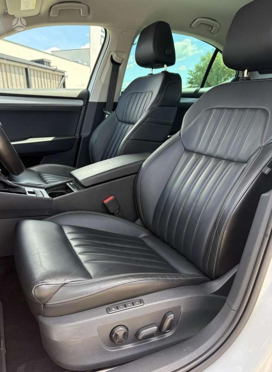 White Skoda SuperB 2022 in Kaunas, with an engine capacity of 1.97 L and mileage of 290 thousand km for 12999 €, photo 13 on AUTOMOTO.COM.LV