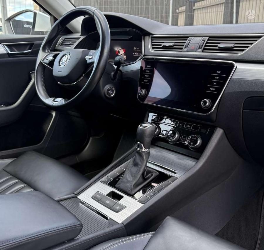 White Skoda SuperB 2022 in Kaunas, with an engine capacity of 1.97 L and mileage of 290 thousand km for 12999 €, photo 14 on AUTOMOTO.COM.LV