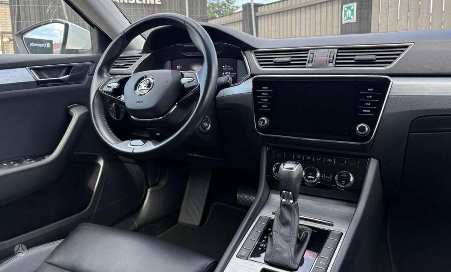 White Skoda SuperB 2022 in Kaunas, with an engine capacity of 1.97 L and mileage of 290 thousand km for 12999 €, photo 15 on AUTOMOTO.COM.LV