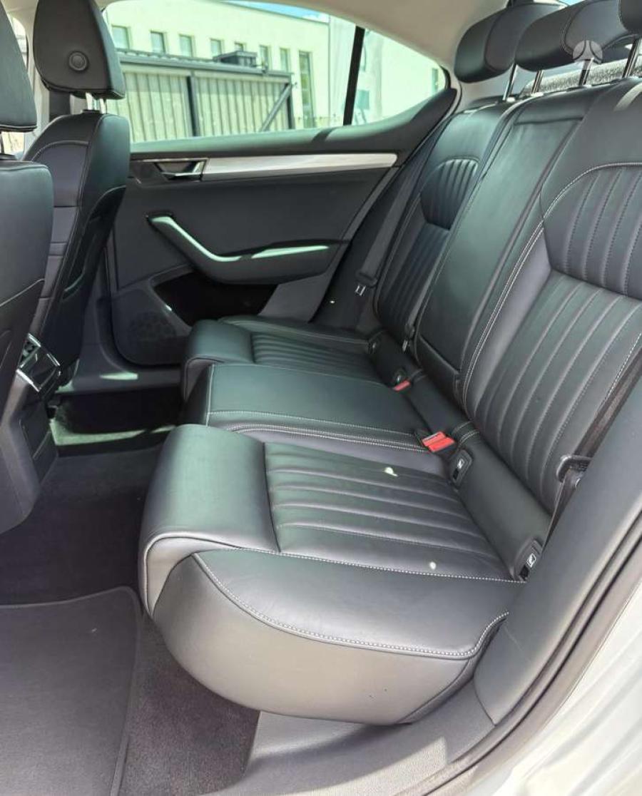 White Skoda SuperB 2022 in Kaunas, with an engine capacity of 1.97 L and mileage of 290 thousand km for 12999 €, photo 22 on AUTOMOTO.COM.LV