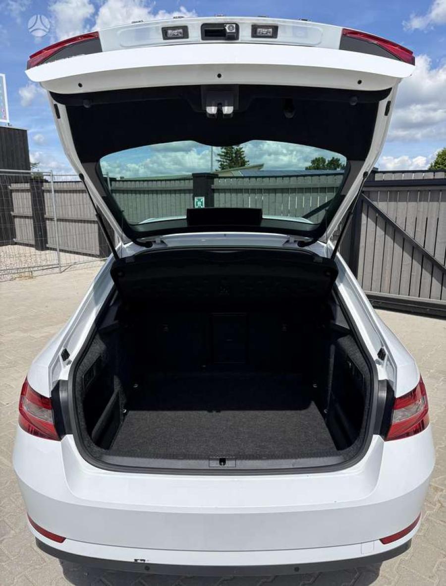 White Skoda SuperB 2022 in Kaunas, with an engine capacity of 1.97 L and mileage of 290 thousand km for 12999 €, photo 23 on AUTOMOTO.COM.LV