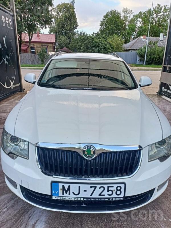 White Skoda SuperB 2010 in Rezekne, with an engine capacity of 1.40 L and mileage of 234 thousand km for 2600 €, photo 2 on AUTOMOTO.COM.LV