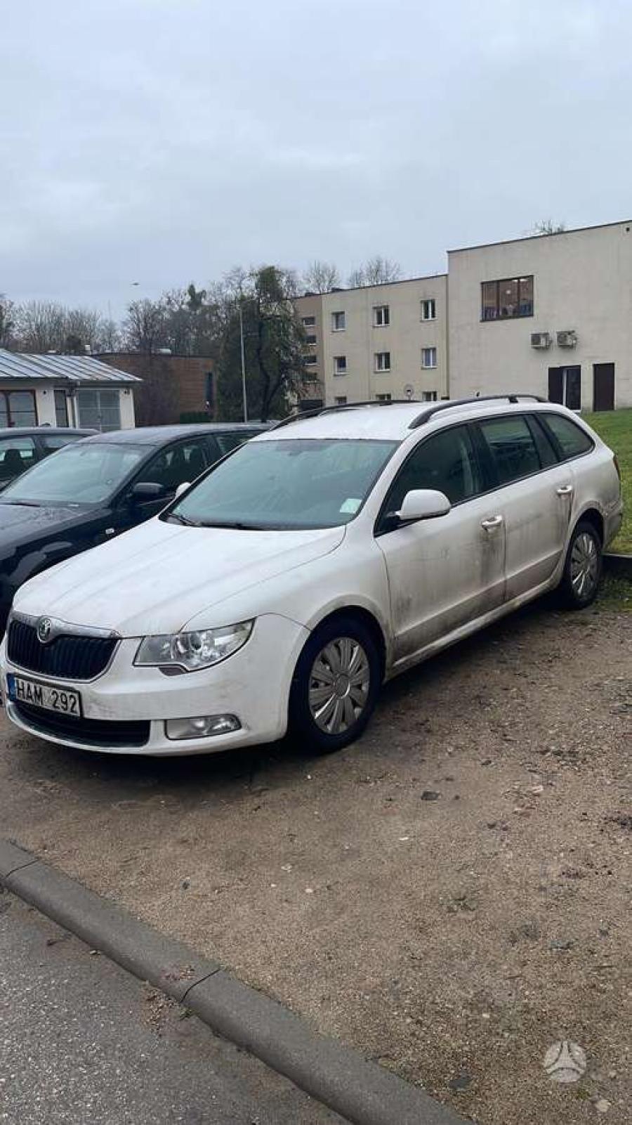 Balts Skoda SuperB 2010 Druskininkai, ar dzinēja tilpumu 1.97 L un nobraukumu 550 tūkst. km par 1331 €, foto 4 vietnē AUTOMOTO.COM.LV