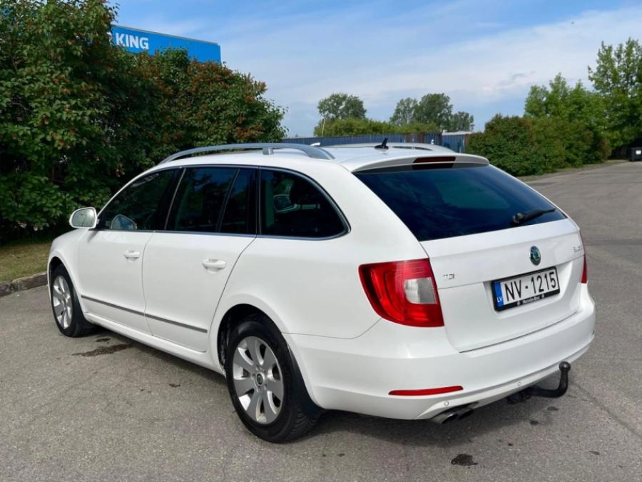 Balts Skoda SuperB 2010 Rīga, ar dzinēja tilpumu 2.00 L un nobraukumu 0 tūkst. km par 6400 €, foto 5 vietnē AUTOMOTO.COM.LV