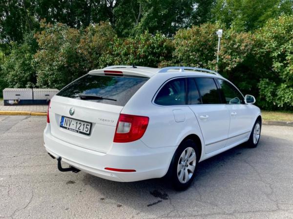 White Skoda SuperB 2010 in Riga, with an engine capacity of 2.00 L and mileage of 0 thousand km for 6400 €, photo 5 on AUTOMOTO.COM.LV