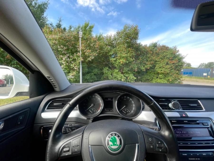 Balts Skoda SuperB 2010 Rīga, ar dzinēja tilpumu 2.00 L un nobraukumu 0 tūkst. km par 6400 €, foto 13 vietnē AUTOMOTO.COM.LV