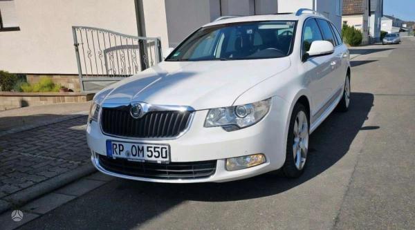 Balts Skoda SuperB 2010 Kauņa, ar dzinēja tilpumu 1.97 L un nobraukumu 208 tūkst. km par 5000 €, foto 1 vietnē AUTOMOTO.COM.LV
