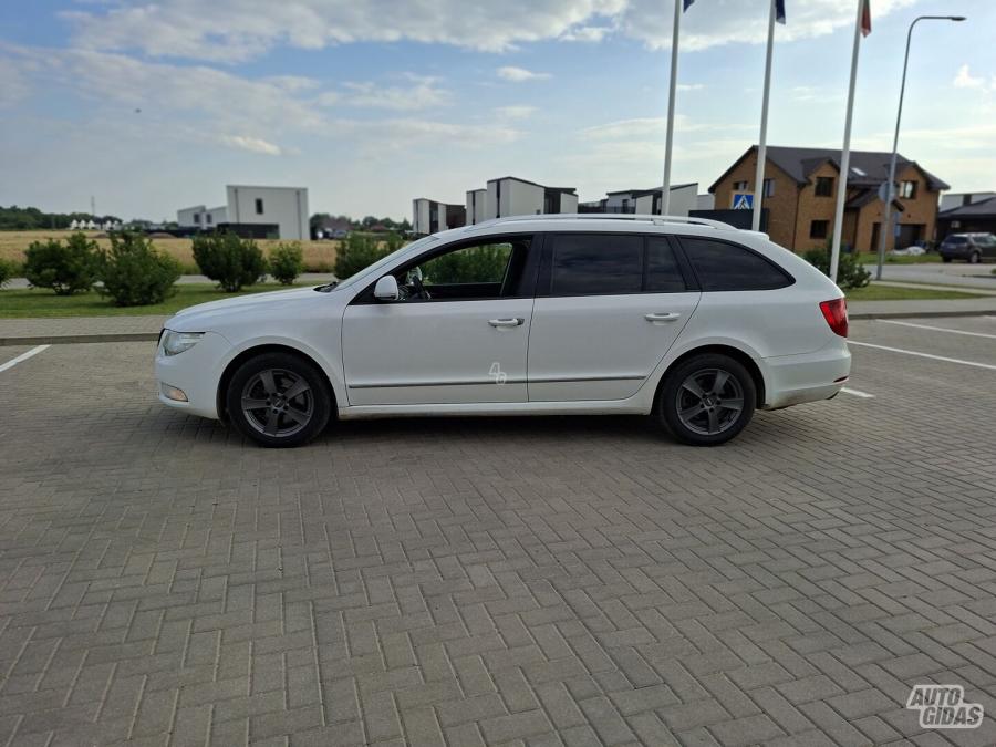 Balts Skoda SuperB 2010 Kauņa, ar dzinēja tilpumu 2.00 L un nobraukumu 400 tūkst. km par 3000 €, foto 7 vietnē AUTOMOTO.COM.LV